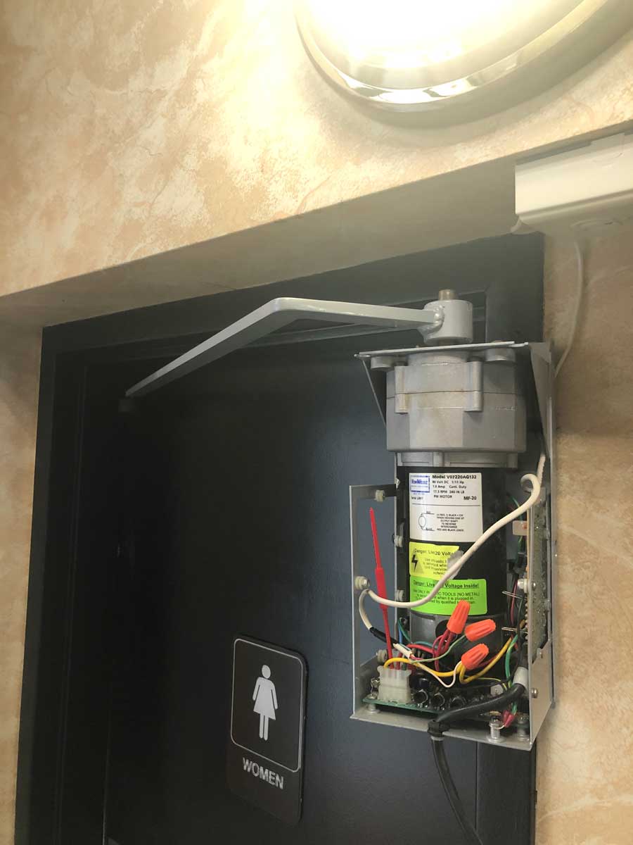 DOOR-AID B1000S Door Operator/On Demand, Silver