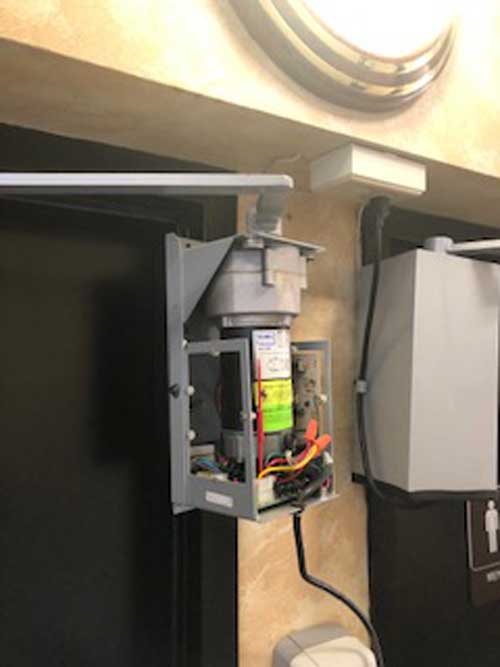 DOOR-AID B1000S Door Operator/On Demand, Silver