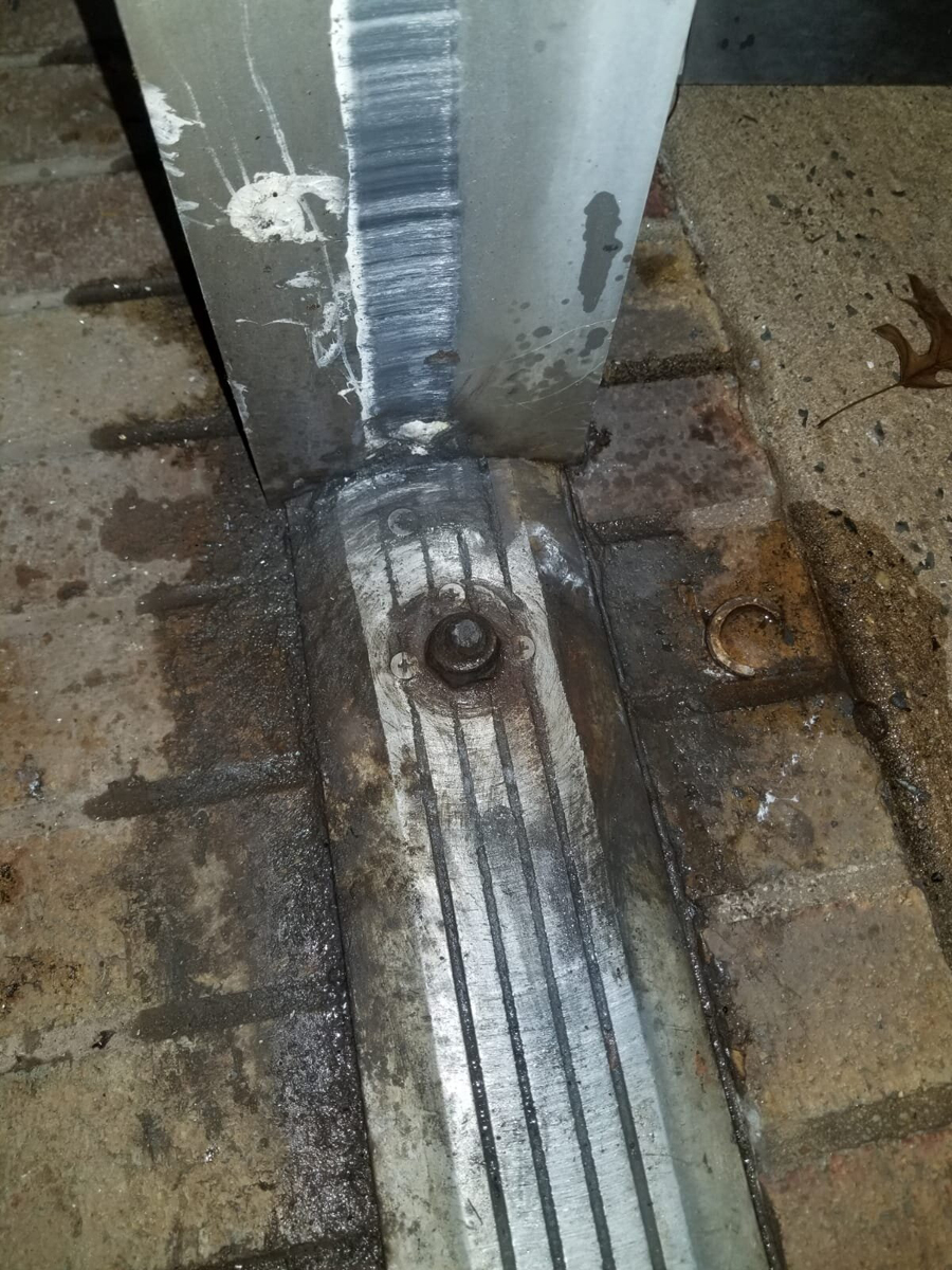 Extrudart O/S Bottom Center Pivot Assembly