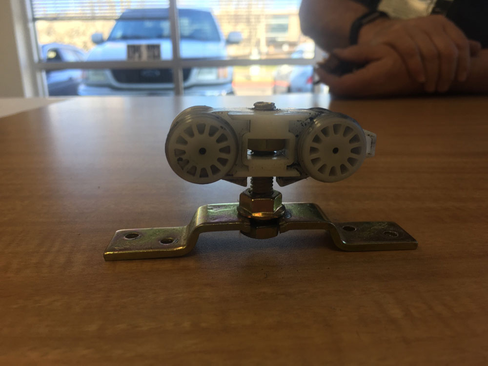 Henderson 284N Nylon Bodied Acetal Wheel Hanger