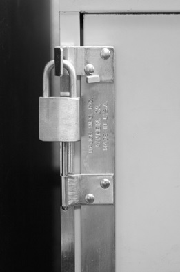 Major FB-4L Locking Bar for 4 Drawer Cabinets, Left Hand Mount