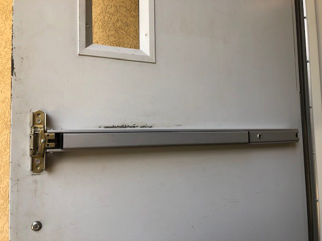 Monarch 19R Rim Exit Device