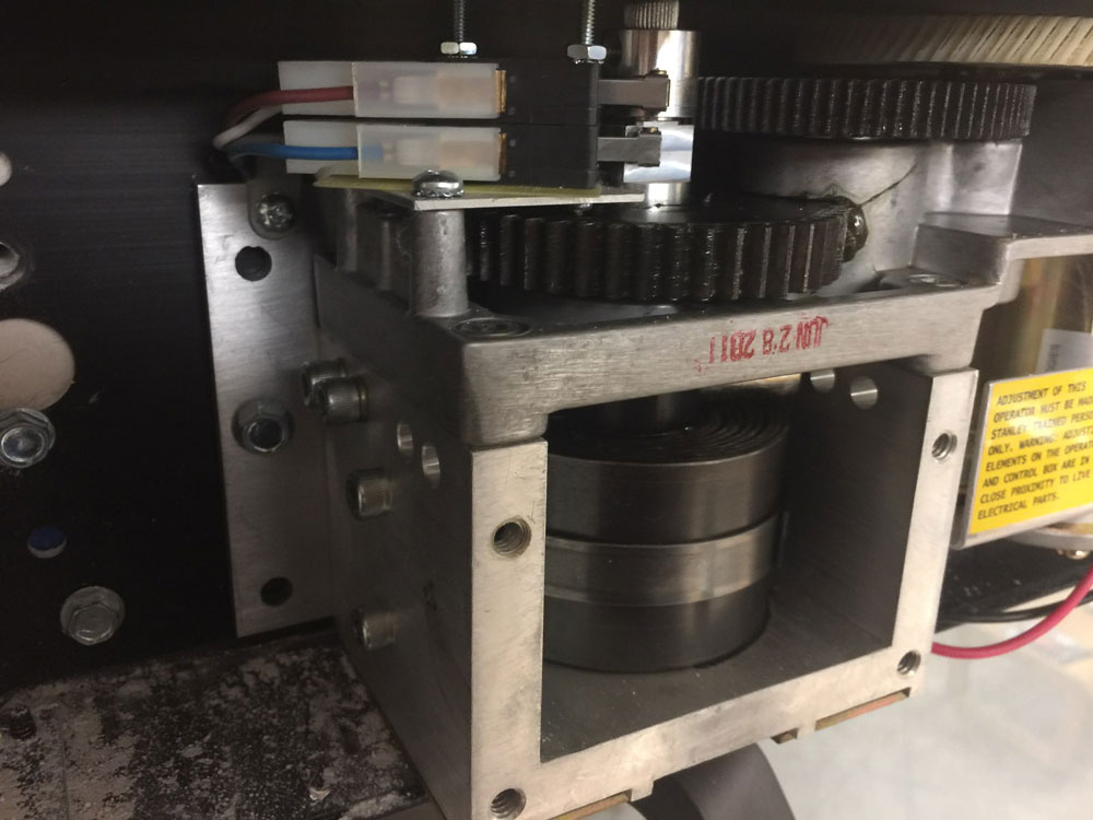 Stanley R110379LO Stanley Magic Access Operator LH/OUT - Rebuilt