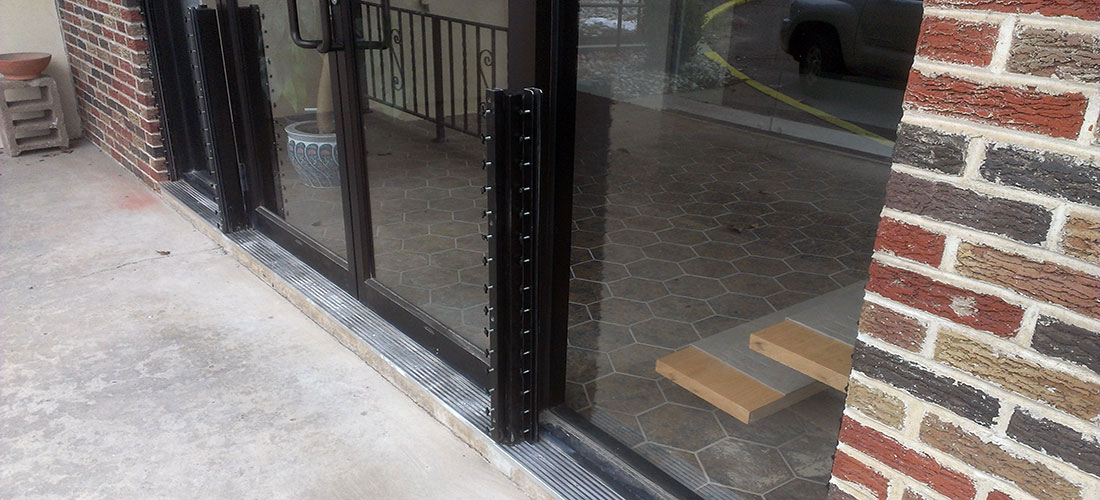 Zero 2070A-10-IM 12" 12"L x 10"H Flood Barrier Shield with Channels for ...