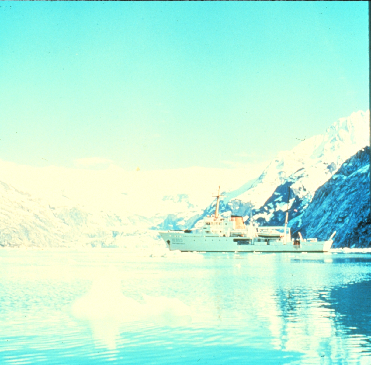 theb3952.jpg | National Oceanic and Atmospheric Administration