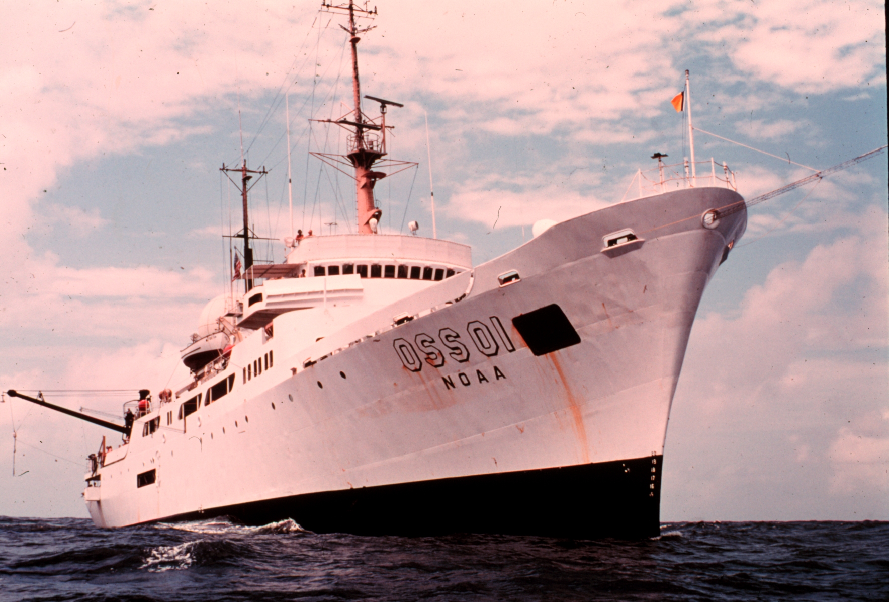 theb3983.jpg | National Oceanic and Atmospheric Administration