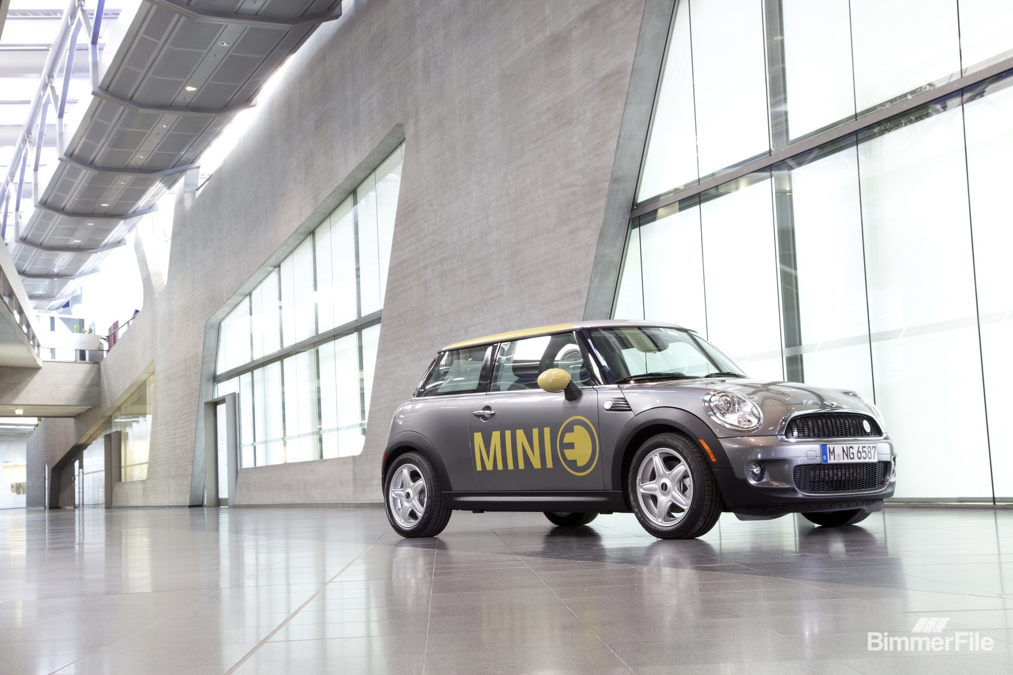 MINI_E_b - BimmerFile