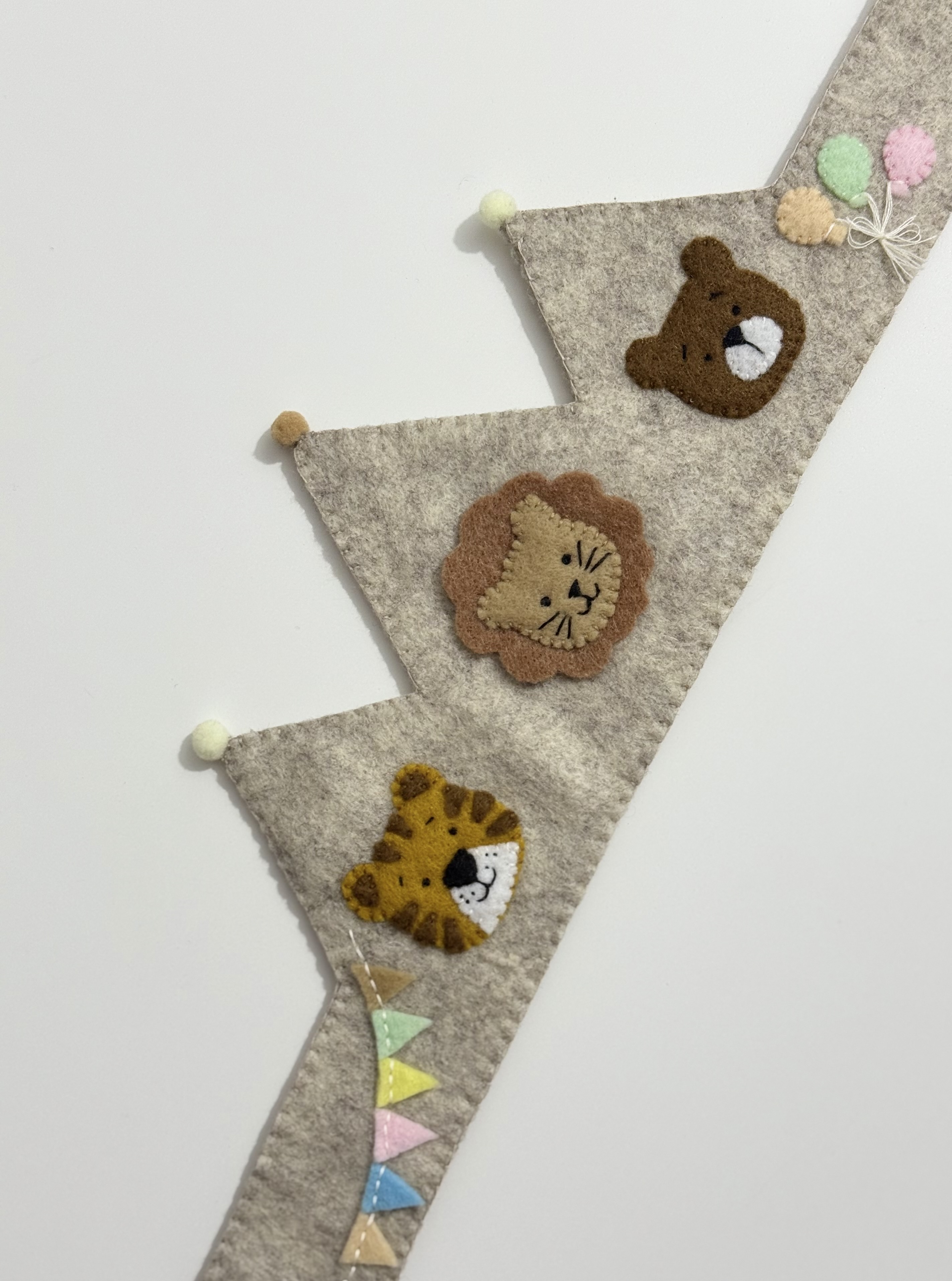 eTukuri - Products | Felt crown