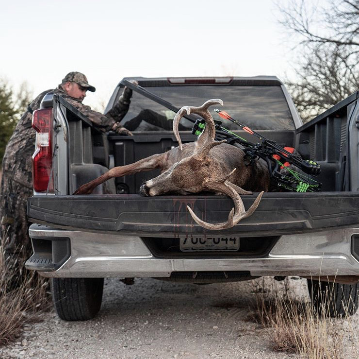 T-BONE REVIEWS THE NEW CARBON RX-4 ALPHA | Hoyt Archery