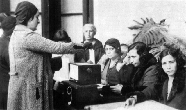 LAS SUFRAGISTAS: HISTORIA DE LA LUCHA POR EL DERECHO AL VOTO DE LAS