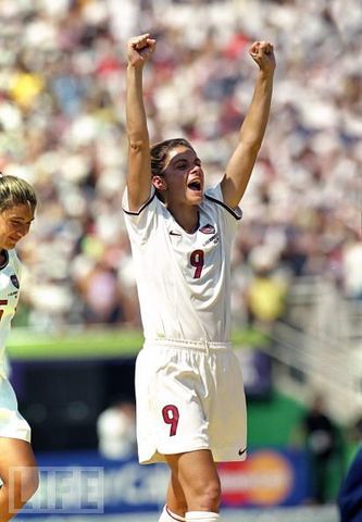 Mia Hamm timeline | Timetoast timelines