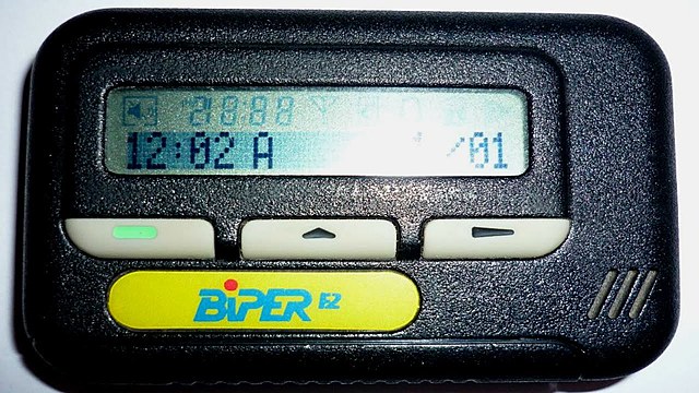 Who people communicate in the past? By: Salome S. timeline | Timetoast