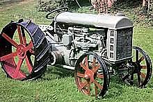 La historia del tractor timeline | Timetoast timelines