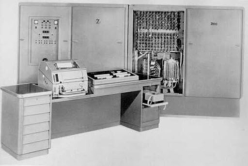 HISTORIA DE LA COMPUTADORA timeline | Timetoast timelines