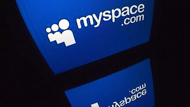 Social Media Timeline | Timetoast timelines