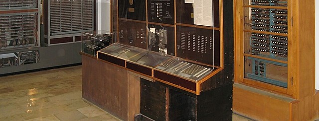 GENERACIONES DE LAS COMPUTADORAS timeline | Timetoast timelines