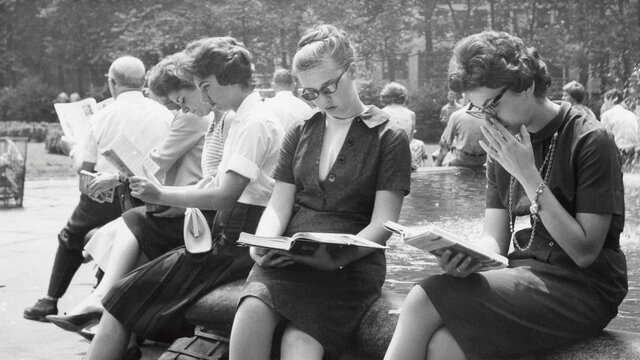 The History of the Internet timeline | Timetoast timelines