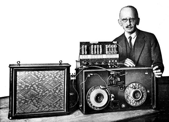 La evolución de los dispositivos de almacenamiento timeline | Timetoas