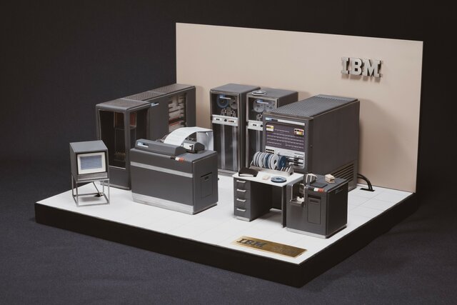Evolución de los Sistemas Operativos timeline | Timetoast timelines