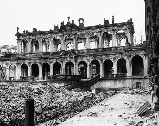 NA PRAGU NOVE SVETOVNE VOJNE timeline | Timetoast timelines