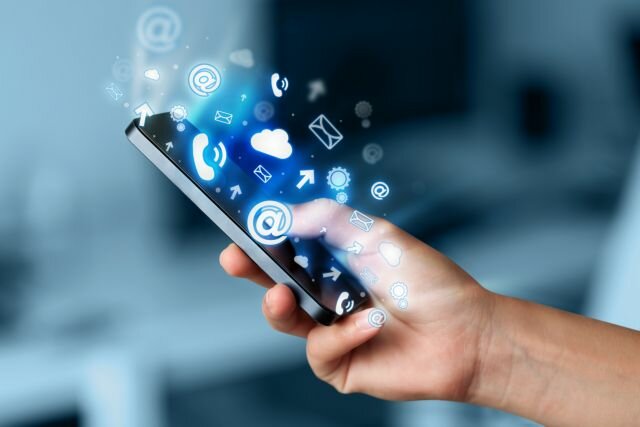 ΕΞΕΛΙΞΗ ΤΩΝ ΚΙΝΗΤΩΝ ΤΗΛΕΦΩΝΩΝ timeline | Timetoast timelines