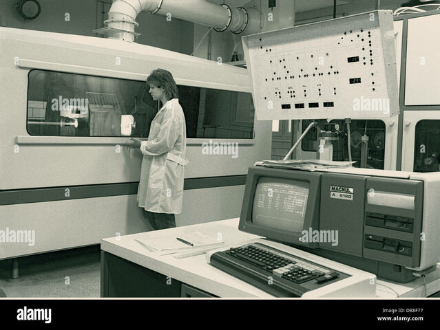 HISTORIA DE LA INFORMATICA timeline | Timetoast timelines