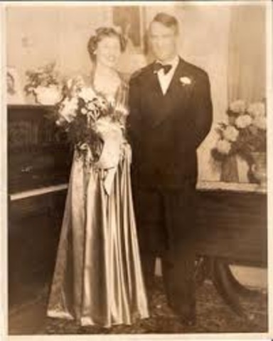 The Life of Robert Frost timeline | Timetoast timelines