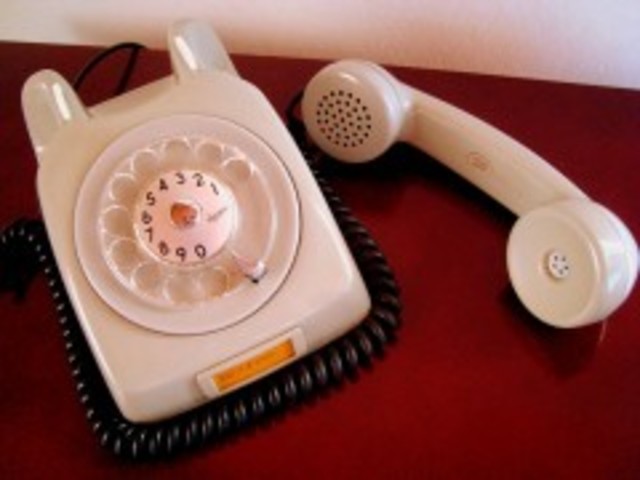 EL TELÉFONO, SU HISTORIA Y CÓMO REVOLUCIONÓ LA COMUNICACIÓN DEL MUNDO