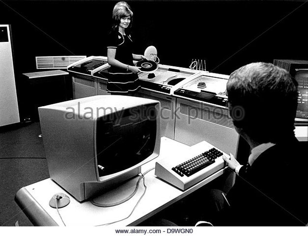 EVOLUCION DEL COMPUTADOR timeline | Timetoast timelines