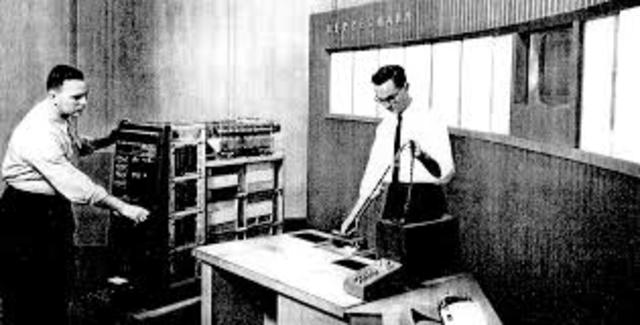 EVOLUCION DE LA COMPUTACION timeline | Timetoast timelines