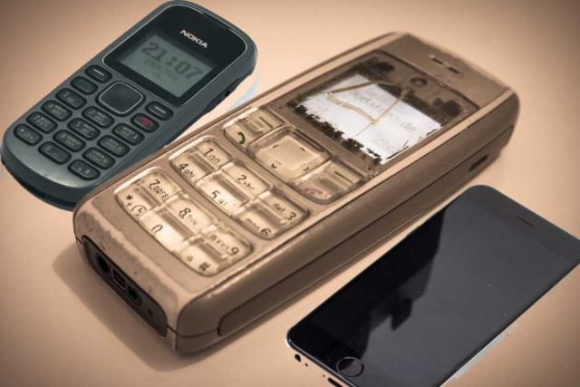 "El teléfono y su evolución". timeline | Timetoast timelines