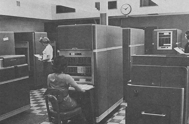 Historia de los ordenadores timeline | Timetoast timelines