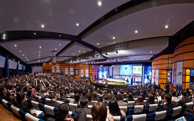 Historia de la organización de grupos y convenciones timeline ...