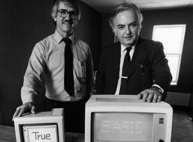 Historia de los Lenguajes de Programación timeline | Timetoast timelines