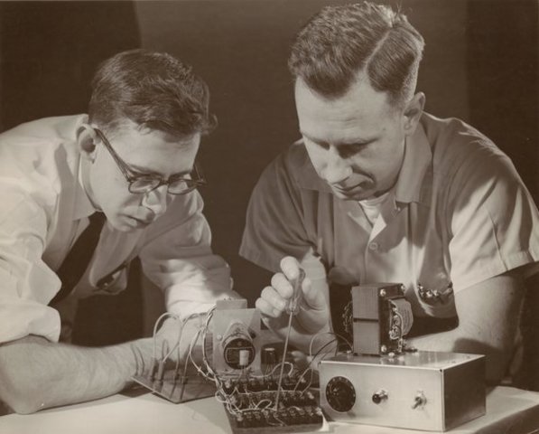 Historia de la Redes Neuronales y el Deep Learning timeline | Timetoast ...