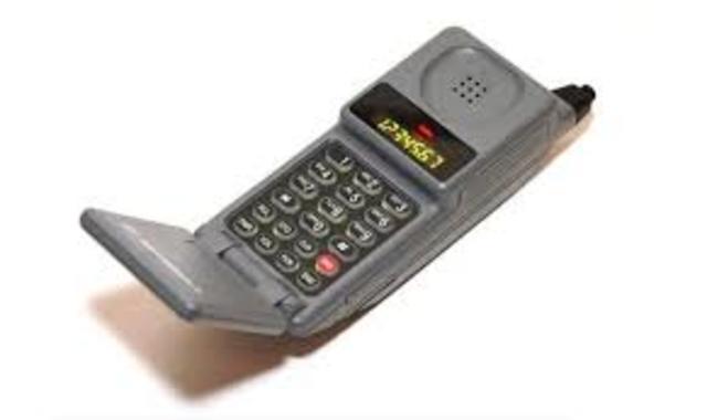 HISTORIA DEL CELULAR timeline | Timetoast timelines