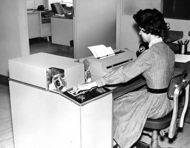 Historia de los Procesadores de Texto timeline | Timetoast timelines