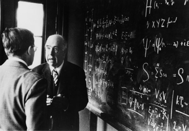 Niels Henrik David Bohr (7 Oct 1885 - 18 Nov 1962) timeline | Timetoast ...