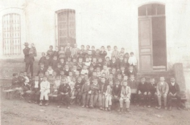 La Educación en el Siglo XIX (1822-1872) timeline | Timetoast timelines