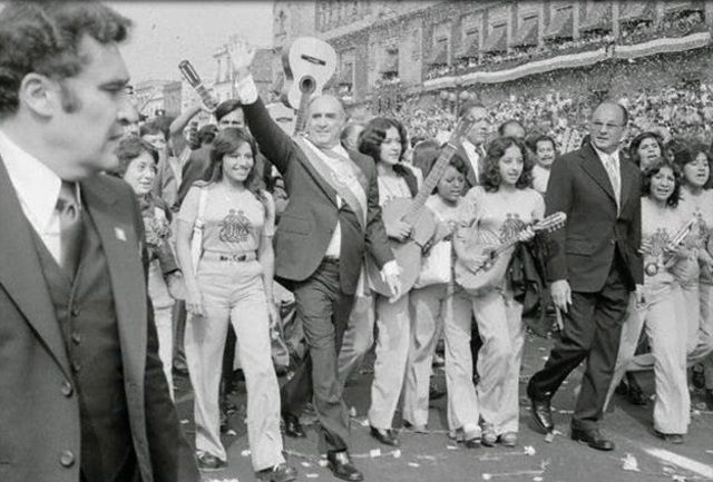 LA POLÍTICA SOCIAL EN SUS DIFERENTES ETAPAS timeline | Timetoast timelines