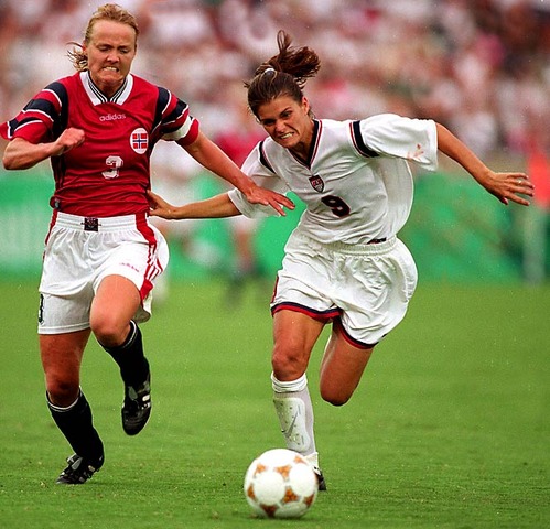 Mia Hamm timeline | Timetoast timelines