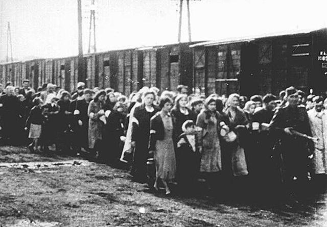 Warsaw Ghetto Uprising timeline | Timetoast timelines