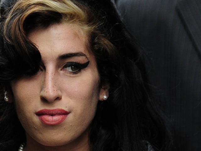 Amy Winehouse timeline | Timetoast timelines