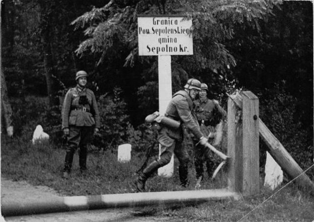 Escalating Violence: Foreign Policy leading up to WWII timeline ...