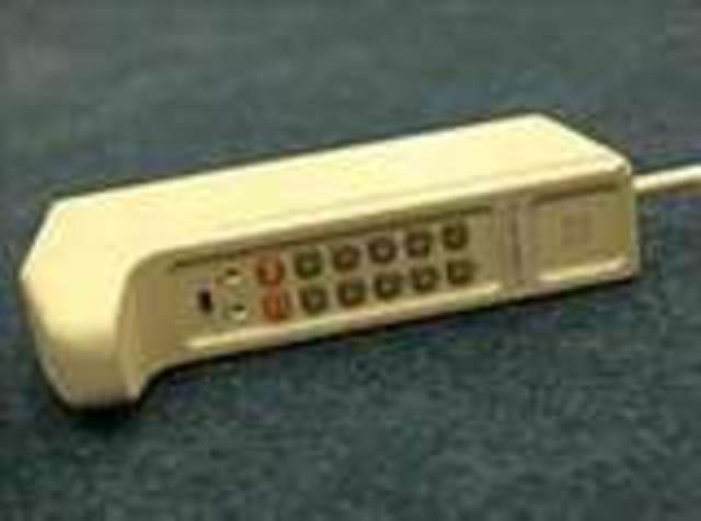The History of Cell Phones, their lookes, and their capabilities ...