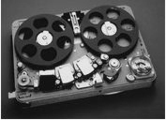 L’évolution des appareils de reproduction du son timeline | Timetoast ...