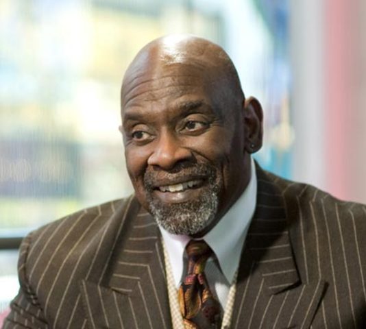 El éxito de Chris Gardner timeline | Timetoast timelines