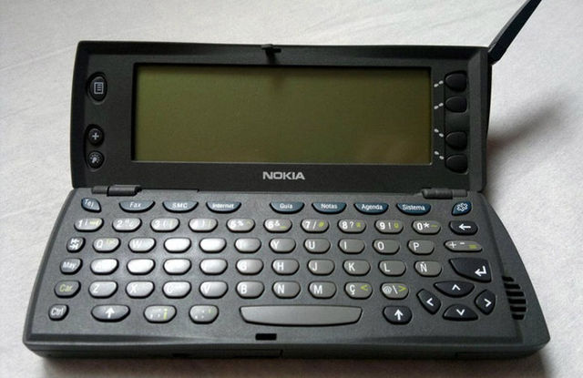 Evolución del teléfono inteligente (smartphone) timeline | Timetoast ...