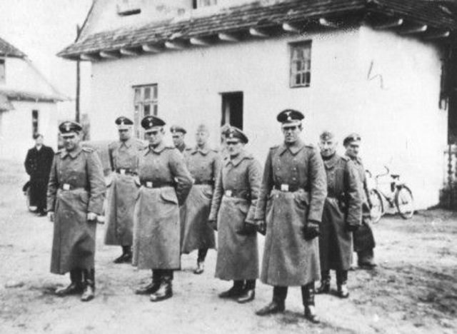 Belzec Concentration Camp timeline | Timetoast timelines