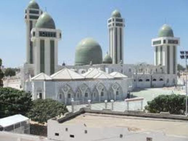 BIOGRAPHIE DE CHEIKH IBRAHIMA NIASS DIT BAYE NIASS timeline | Timetoast ...